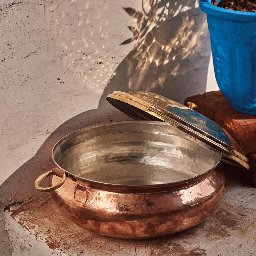 Copper Hammered Lagan/ Wide and shallow copper cooking vessel – P-TAL ...